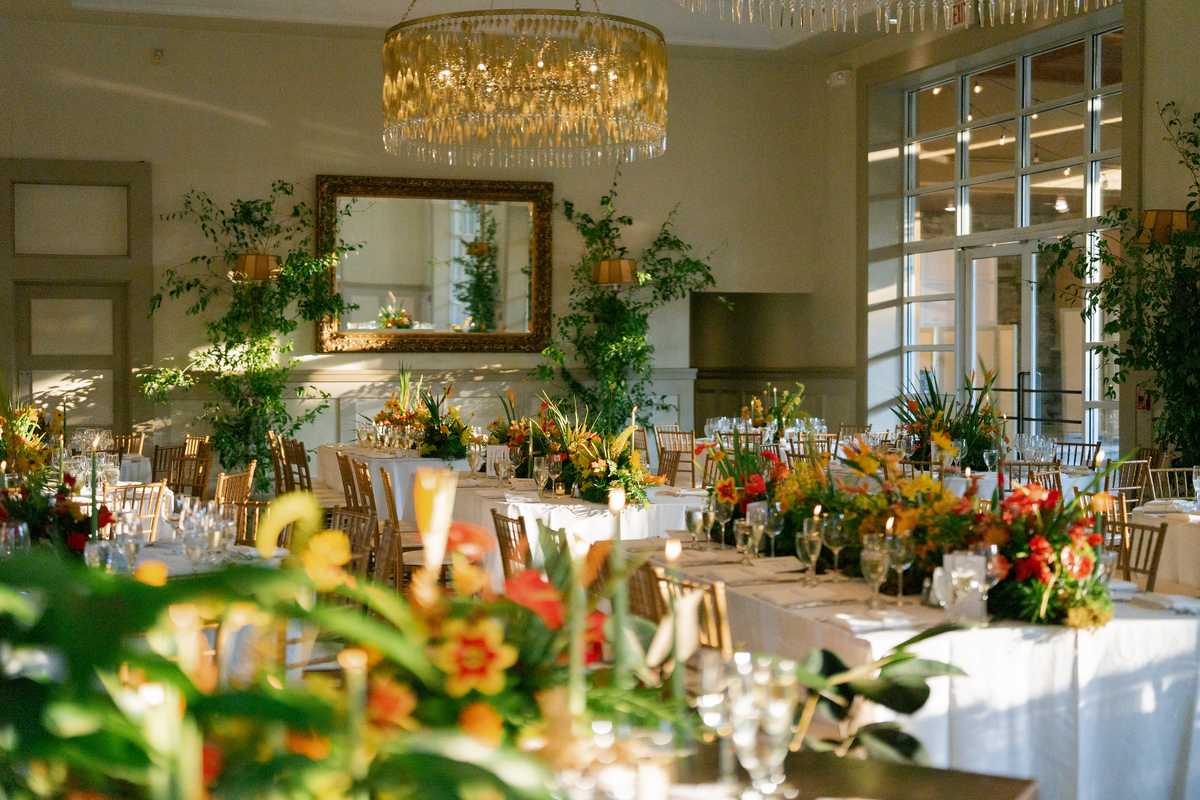 Joyful July Romance amidst a Tropical Paradise – Brave Floral